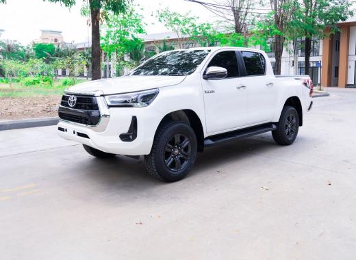Toyota Hilux Revo Viedition - CityLink - Car Rentals & Transportation